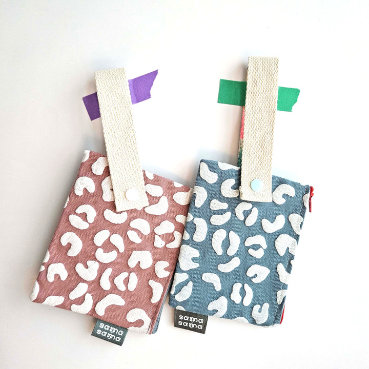 Bumpy Leopard Pouch Idus Bumpy Leopard Pouch Idus