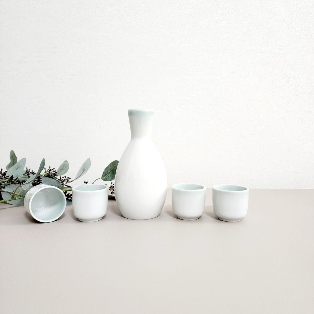[DAM-pure] Blue and White Porcelain Bottle Set 5pcs | idus