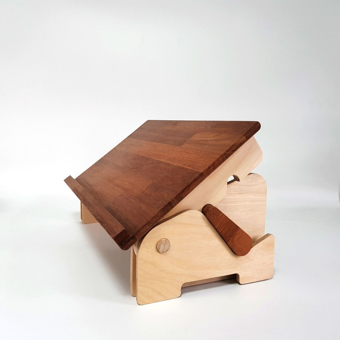 Wooden Book & Laptop Stand/Adjusting with Side Levers/Glued joint | idus