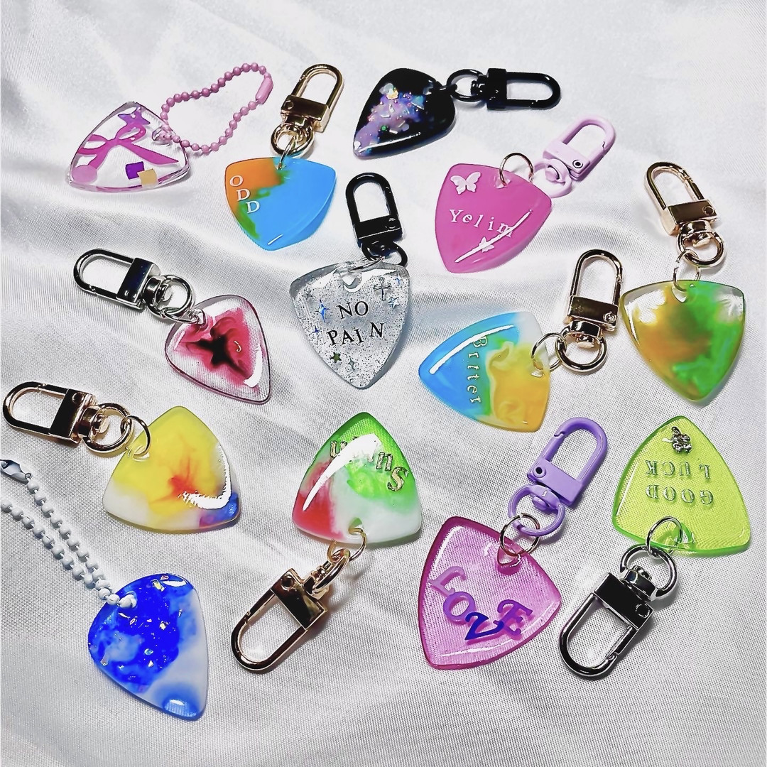 [Custom] guitar pick keyring | idus