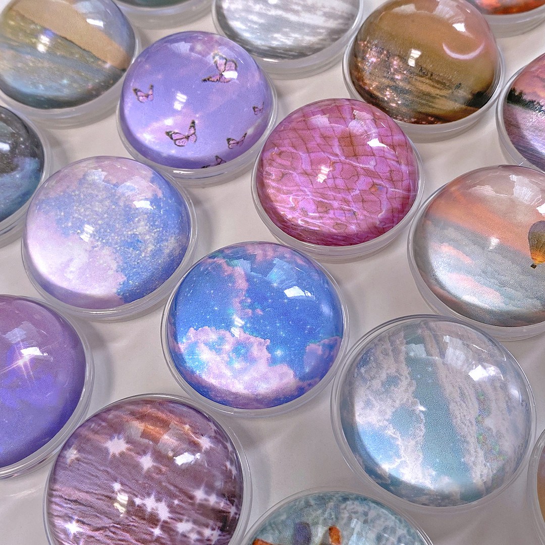 1+1 Random Box / Emotional Semi-Spherical Resin Grip Smart Tok | idus