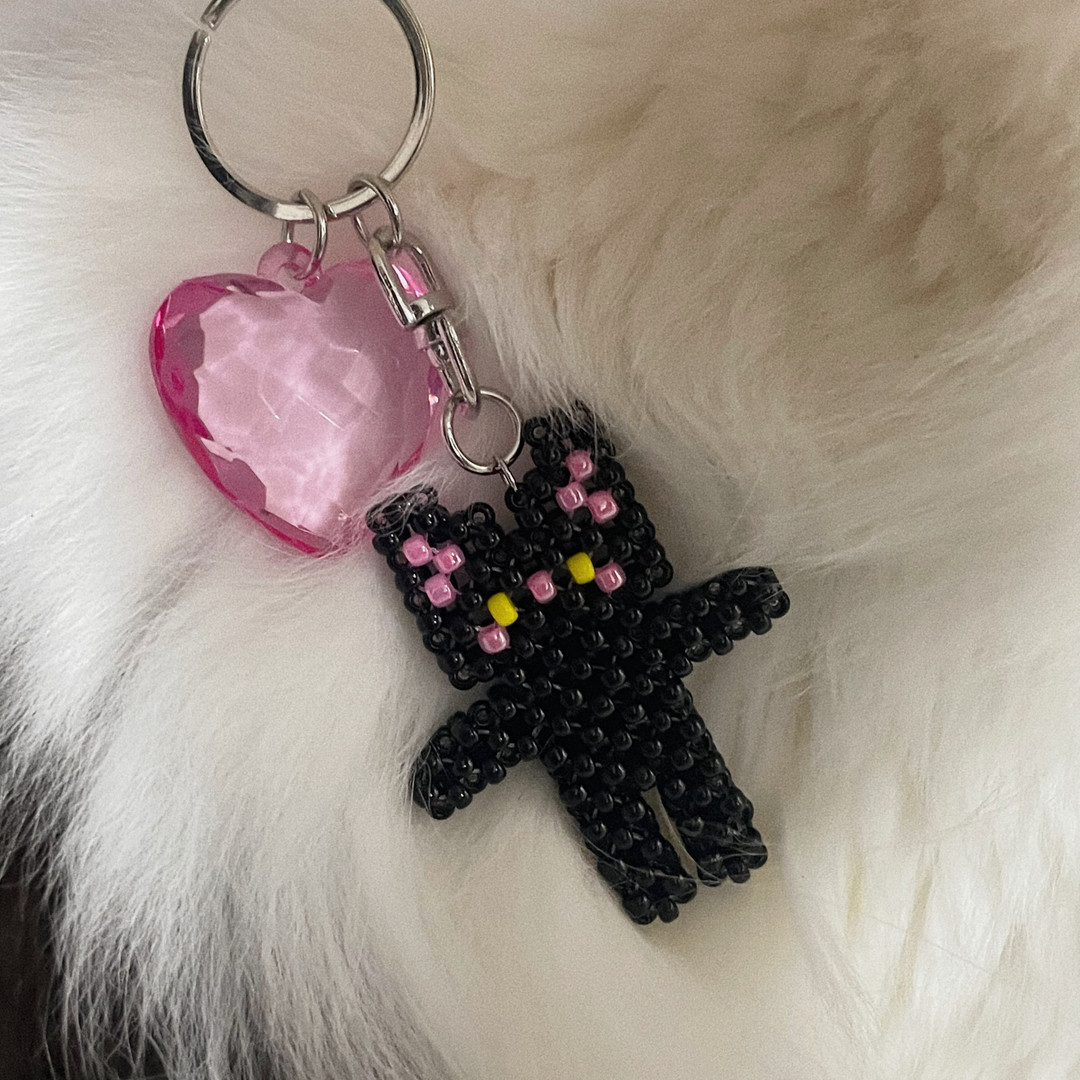 Black gomyammi cat beads keyring keychain | idus