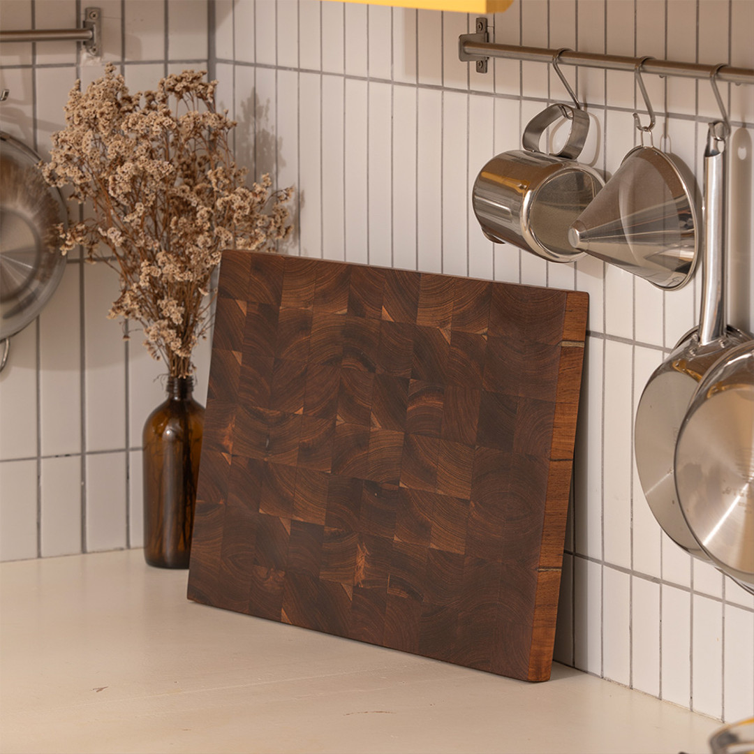 KABIN TIG solid wood end-grain dining cutting board | idus