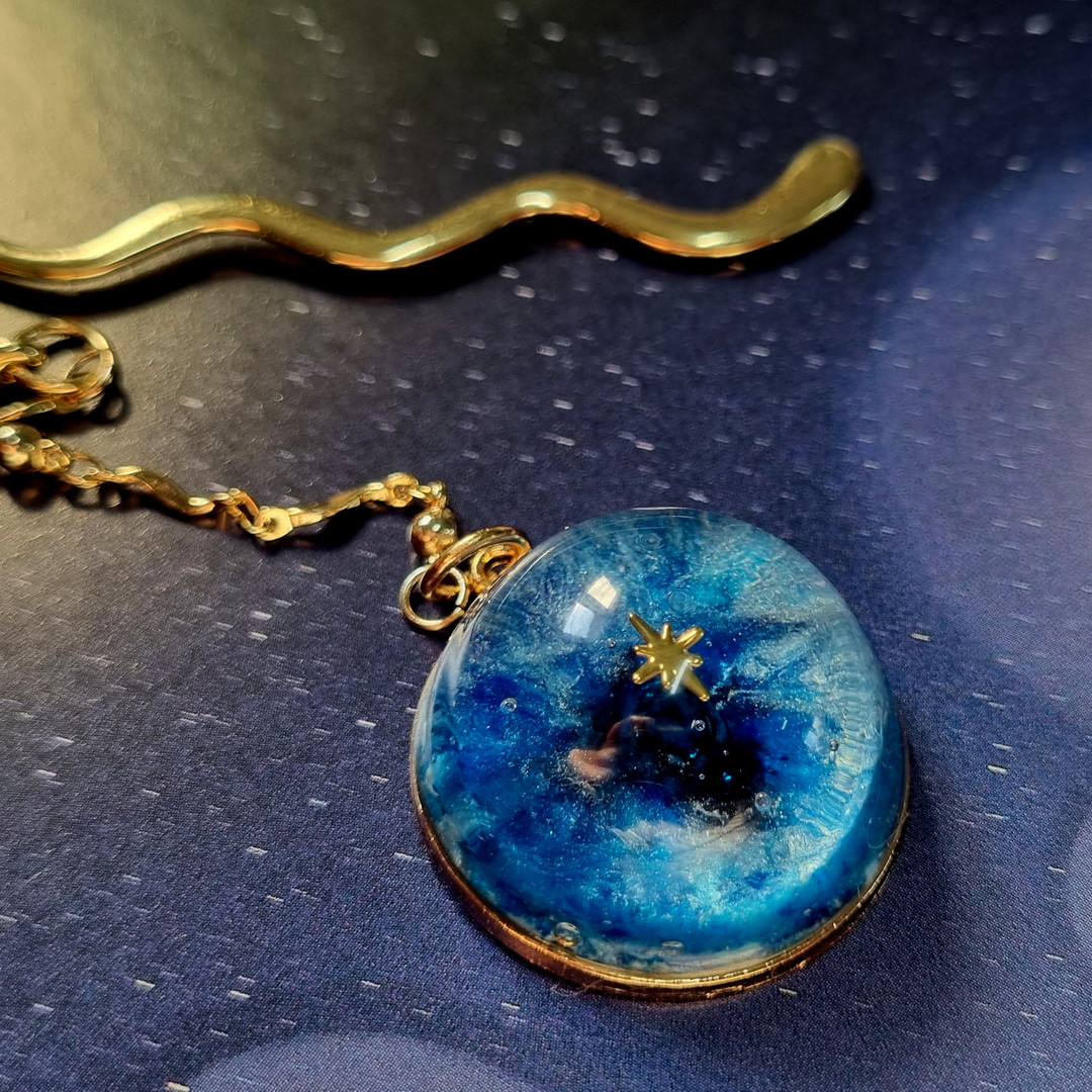 Cat eye Galaxy bookmark | idus