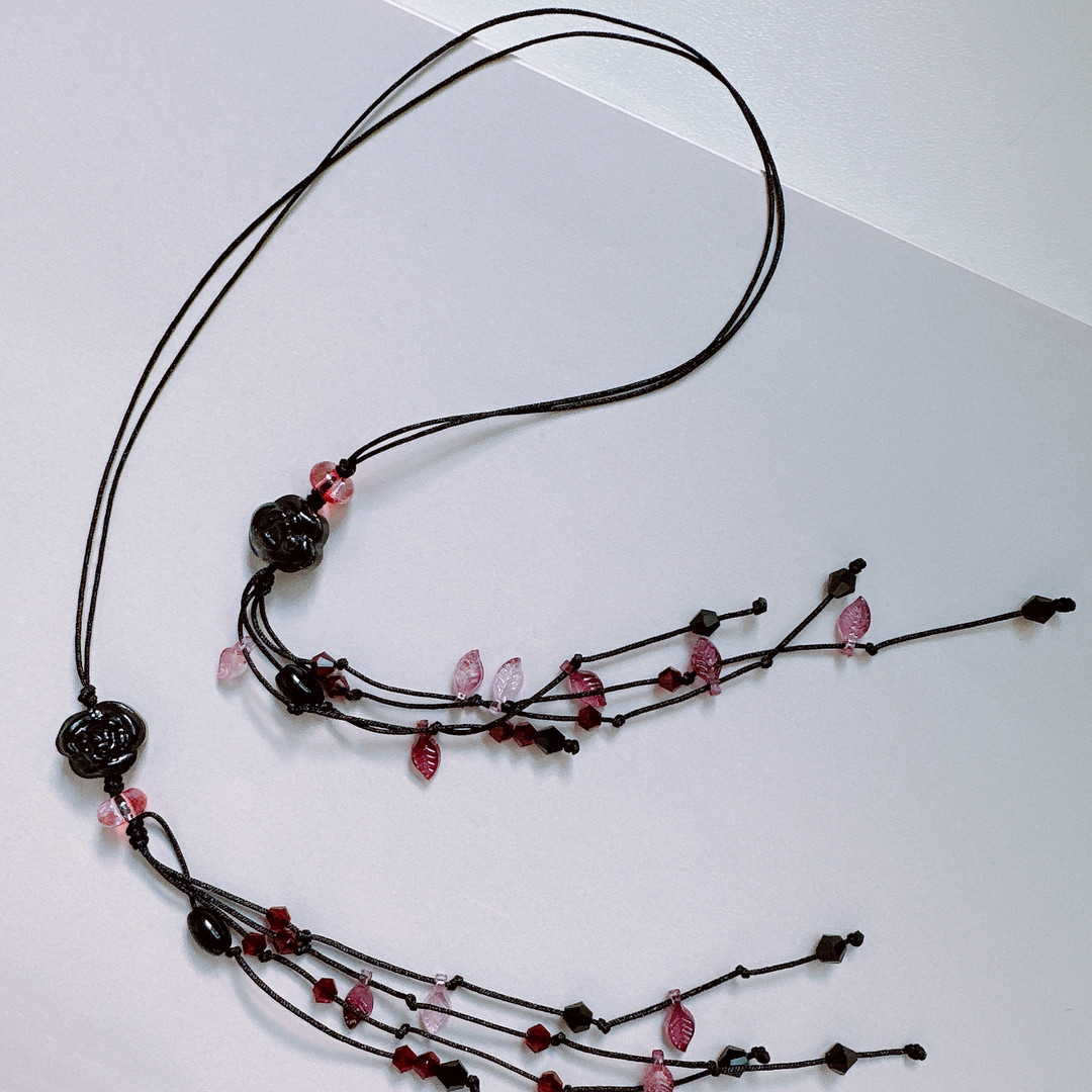 Black Rose Vine Hand-Knotted Bookmark Micromacrame friendship Bracelet ...