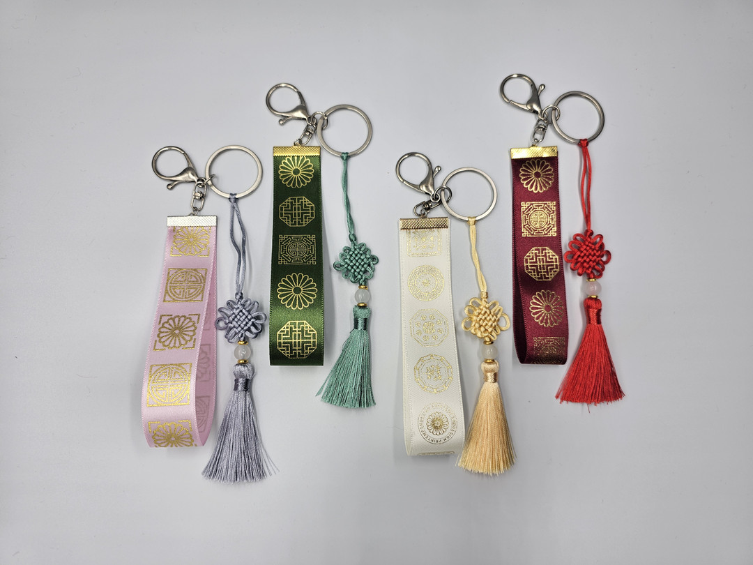 Norigae key ring with traditional pattern | idus