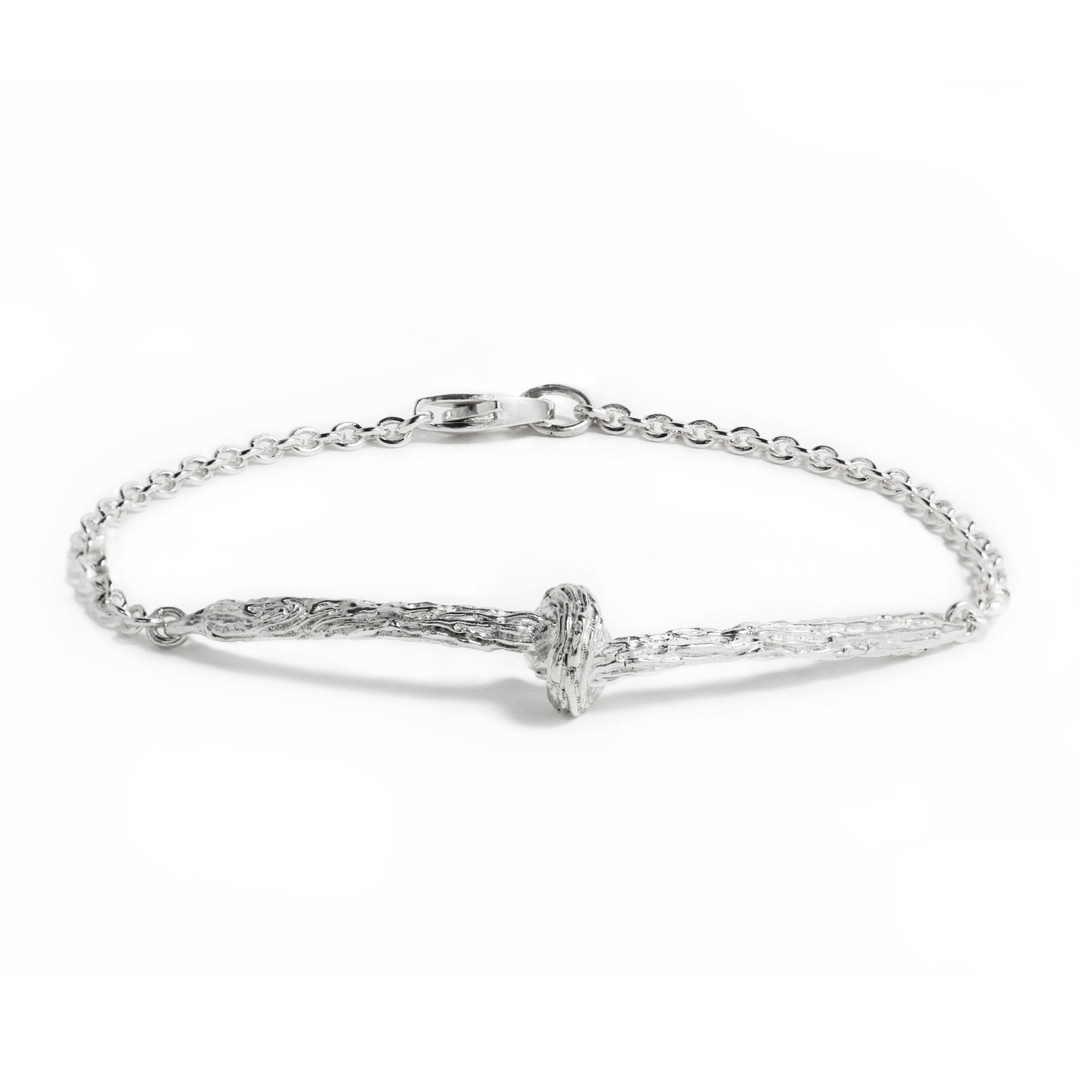Twig Twist Bar Bracelet | idus