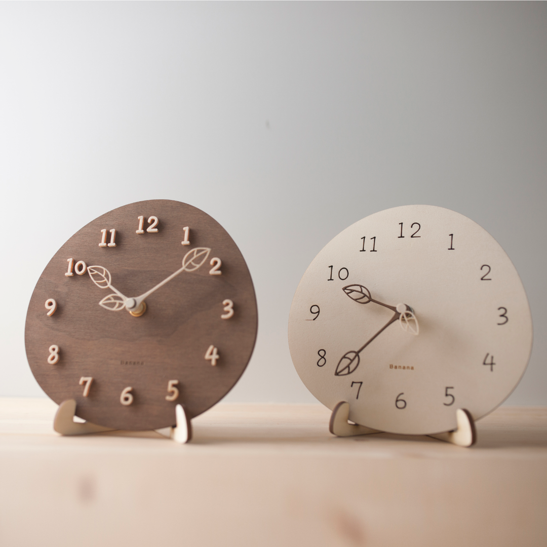 Bananastudio Mini pebble handmade silent table clock | idus
