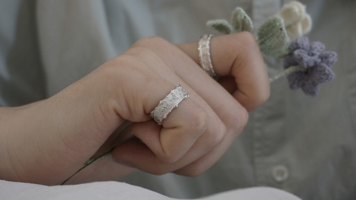 flower pattern ring ⎜플라워 패턴 링 | 아이디어스