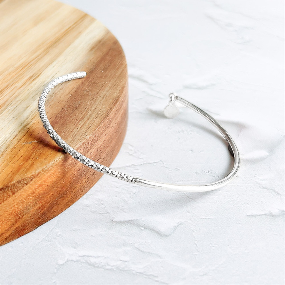 Cutting Line Layered Bangle | idus