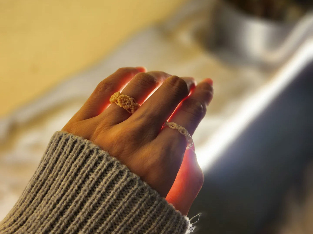 Even if it's angular or round, you're a pretty macrame ring (49 thread colors) | idus