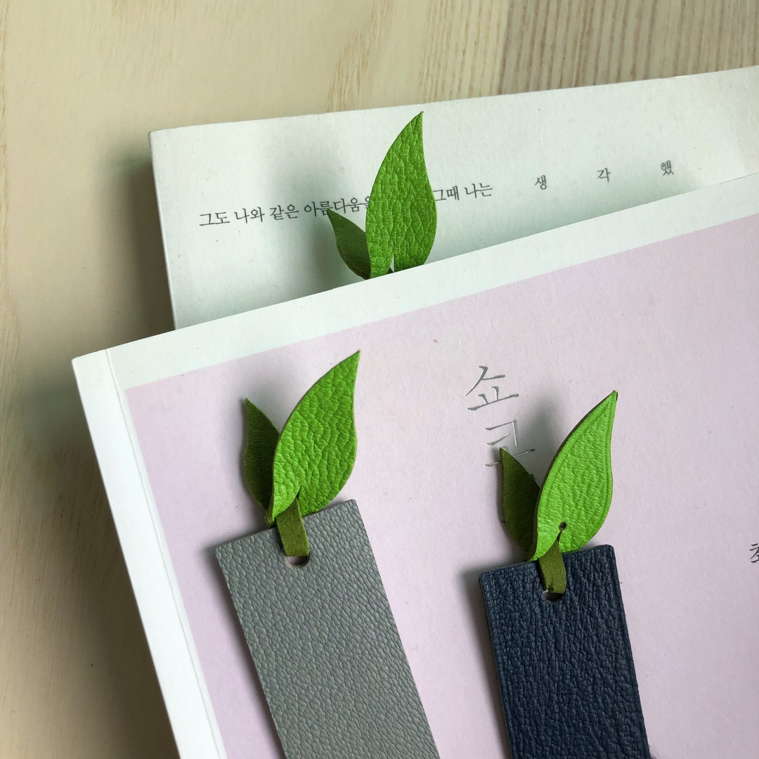 Book_Leaf Bookmark | idus